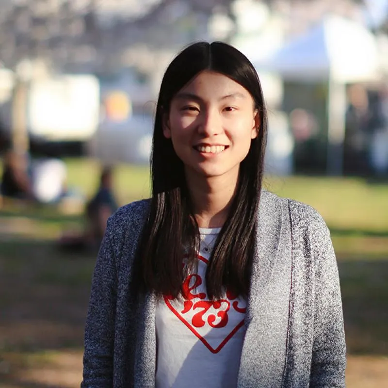 PhD student Meng Li wins iSchool T-shirt design contest | Graduate College
